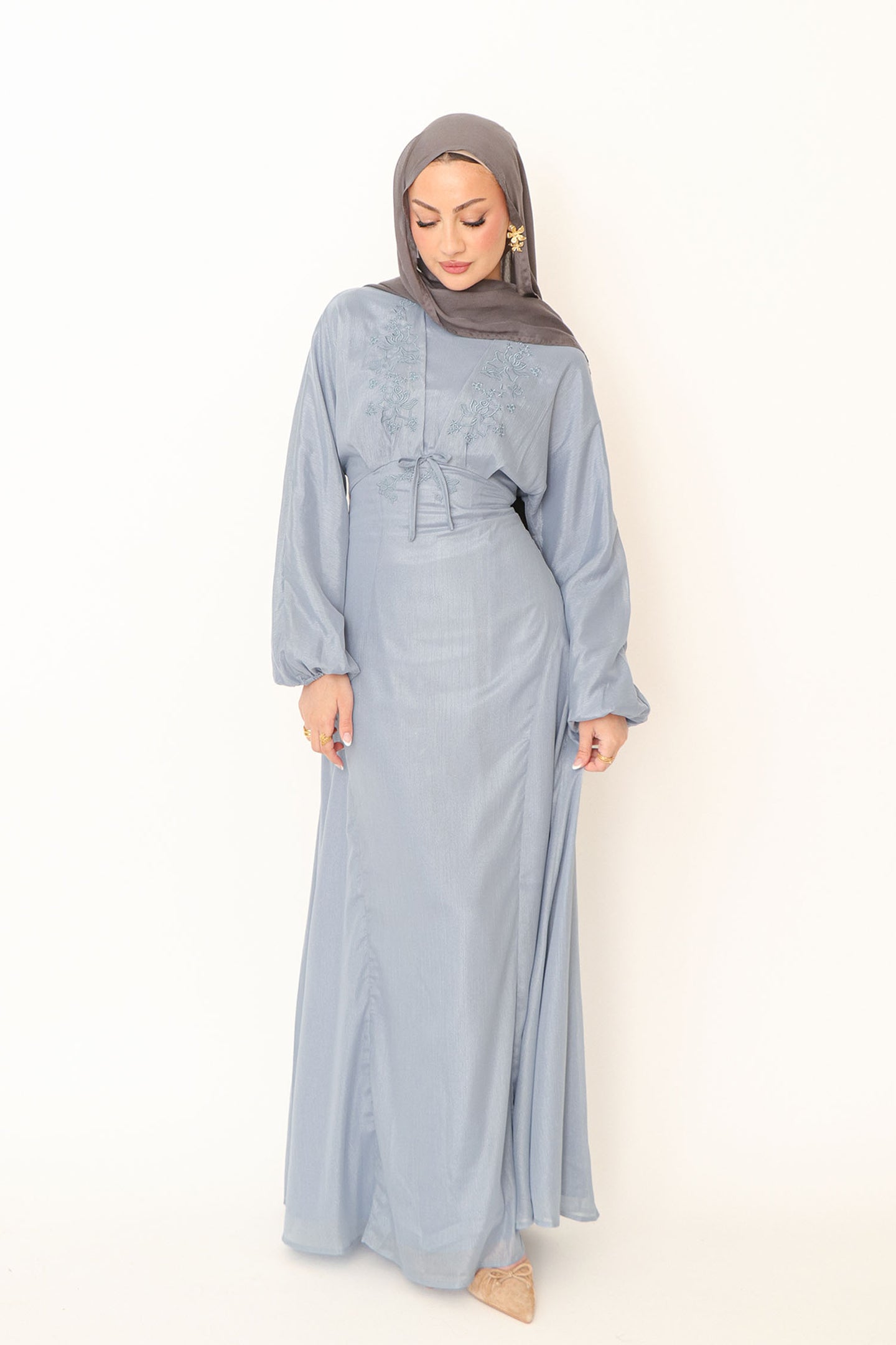 Modest & Stylish Abayas, Kaftans, Maxi Dresses Hijabs for Muslim woman